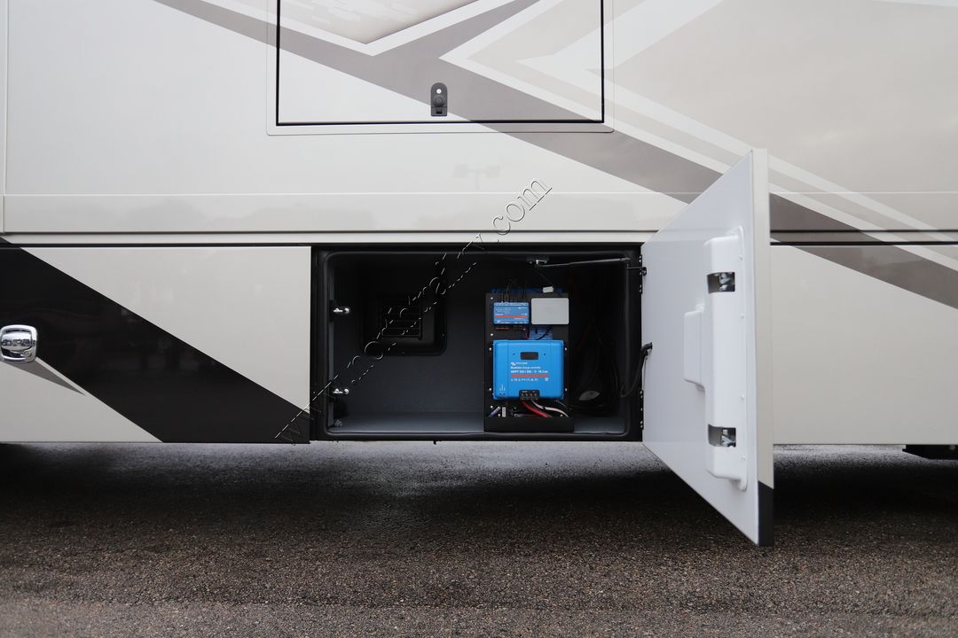 2026 Renegade Rv Explorer 38EMB 16622