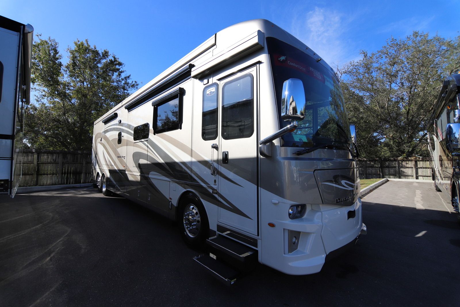 2019 Newmar Dutch Star 4369 11804