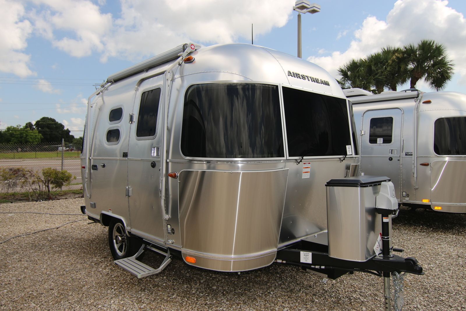 2020 Airstream Caravel 16RB 12498