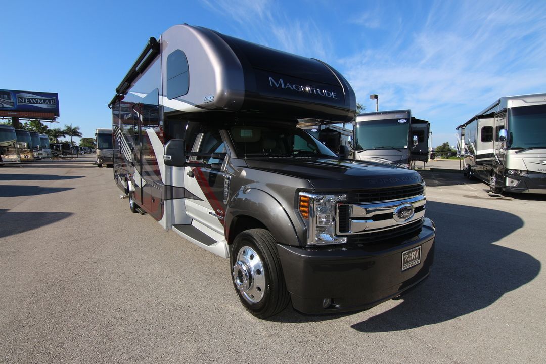 2020 Thor Magnitude XG32 12245