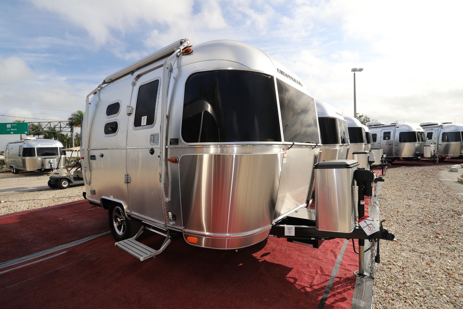 2020 Airstream Caravel 16RB 12934