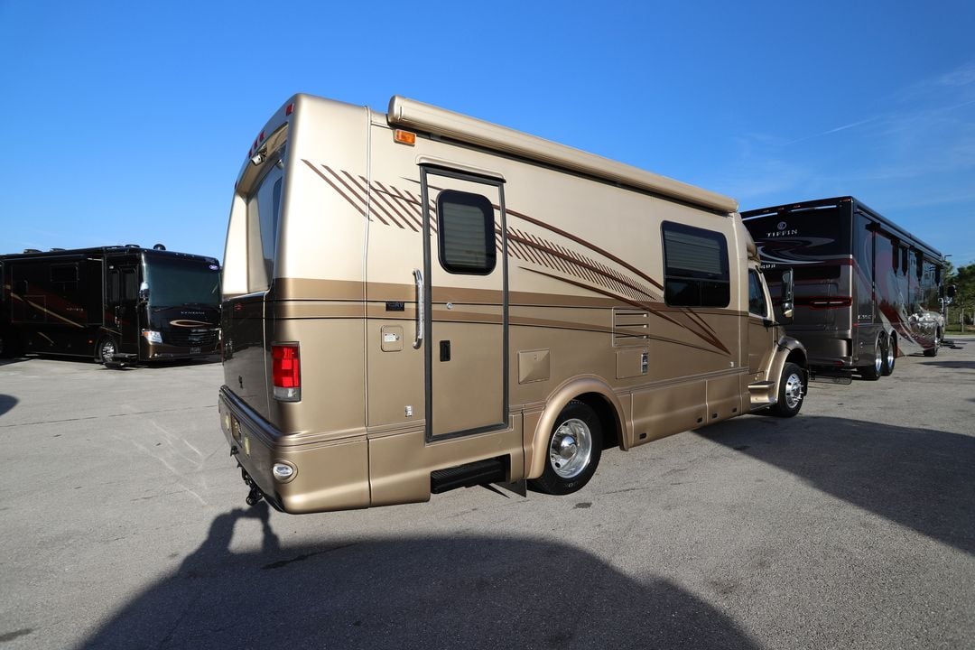 2007 Dynamax Dynaquest 260ST 12698-2