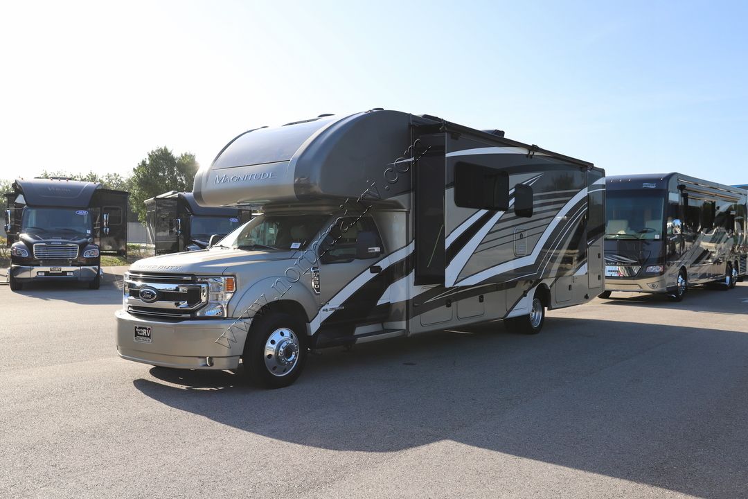 2023 Thor Magnitude LV35 14767