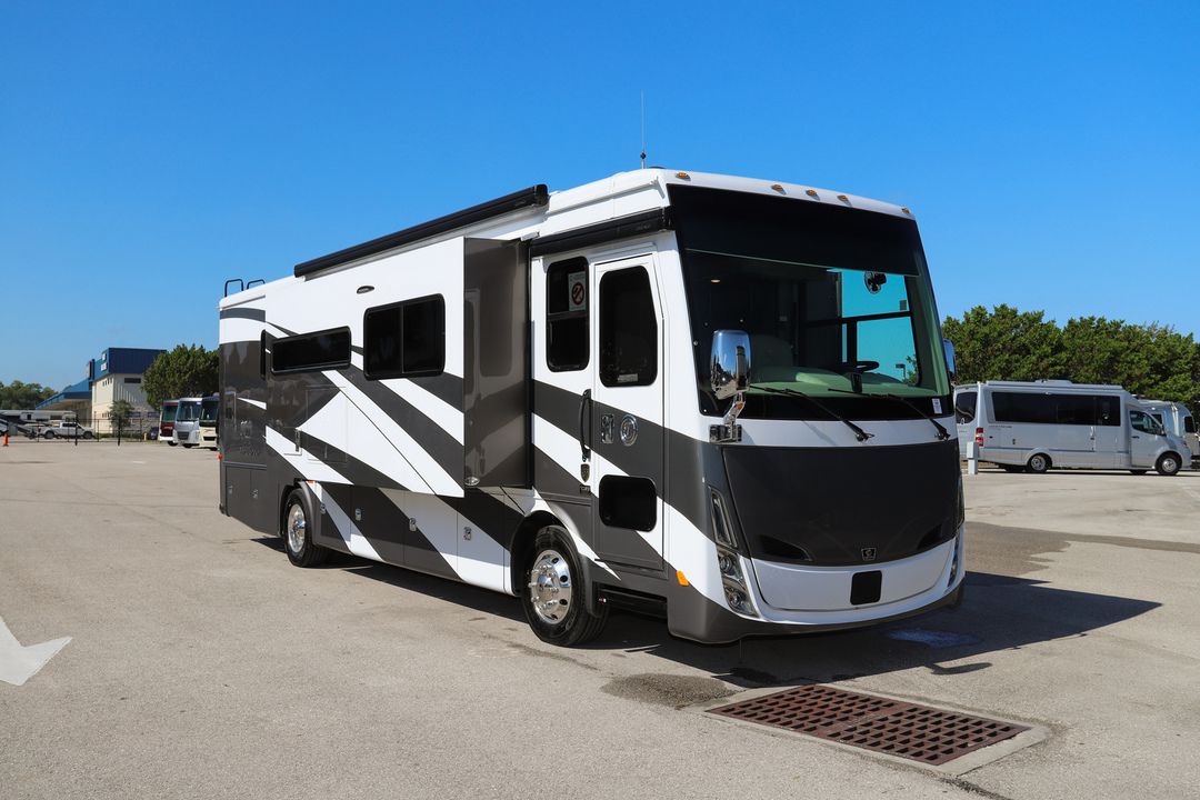 New and Used RVs for Sale in Fort Myers, FL | North Trail RV Center