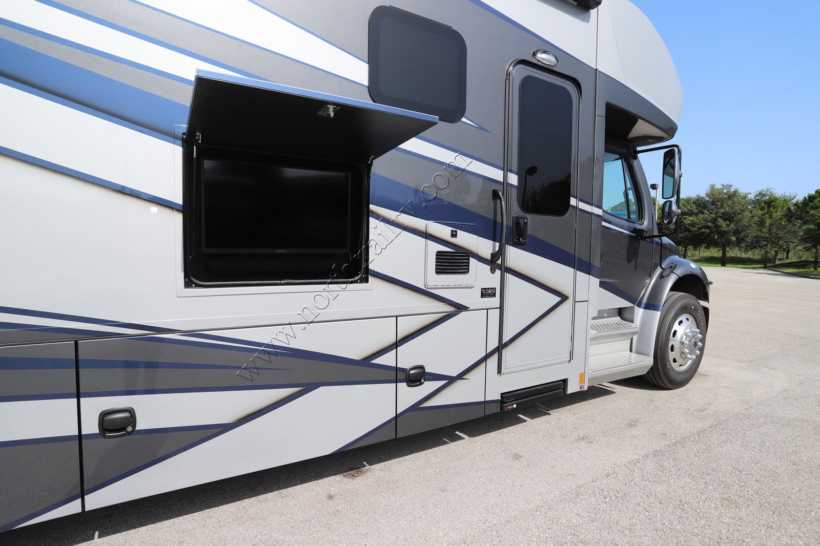 Renegade RVs For Sale | North Trail RV Center