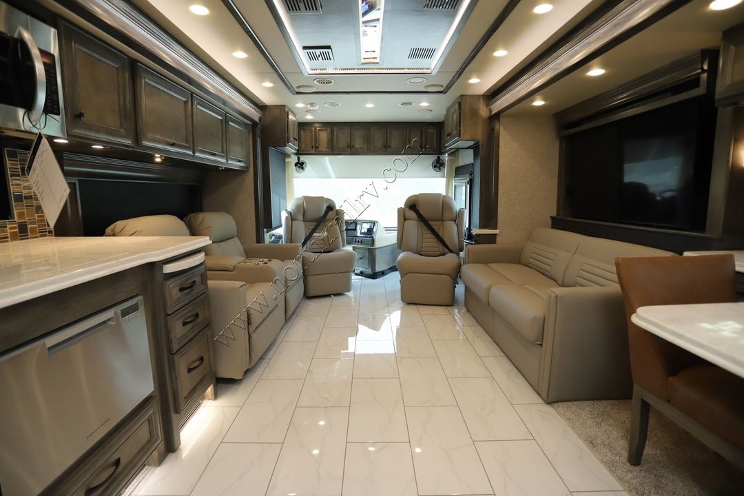 2023 Tiffin Motor Homes Phaeton 40IH 14961