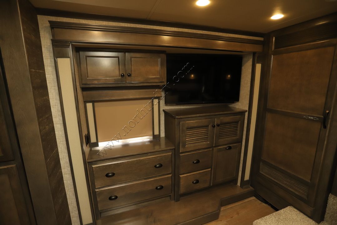 2023 Tiffin Motor Homes Allegro Red 33AA 14964