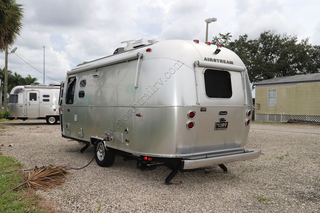 2022 Airstream Caravel 22FB 15200-1