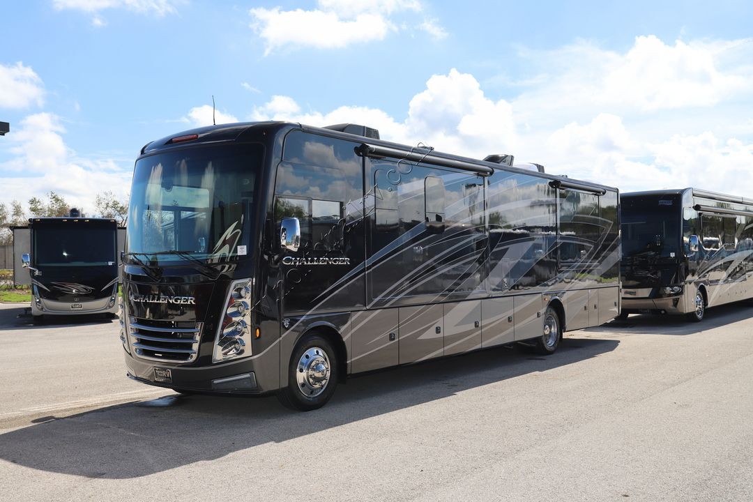 2023 Thor Challenger 37DS 15202