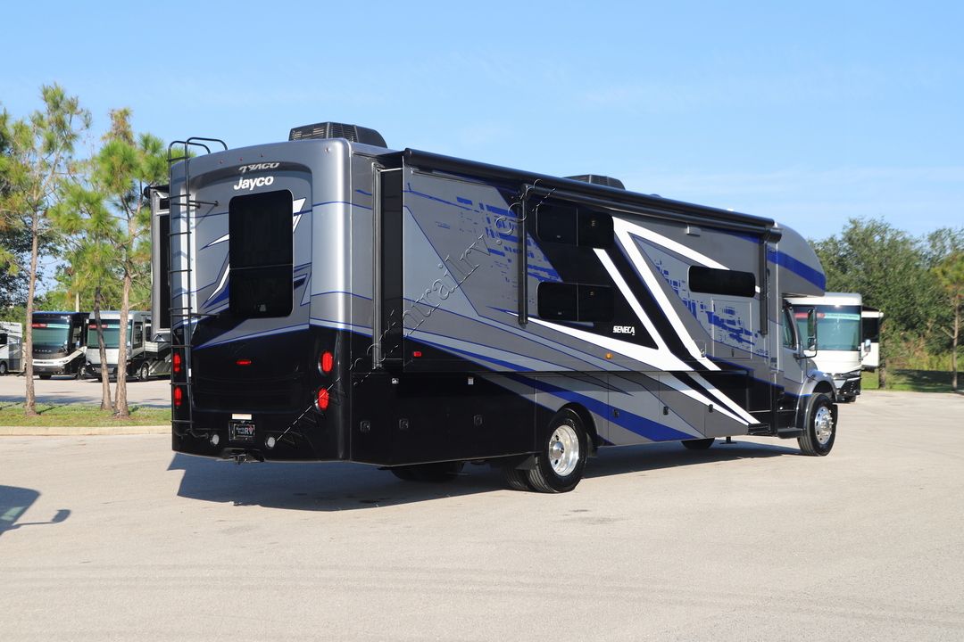2023 Jayco Seneca 37L 15188