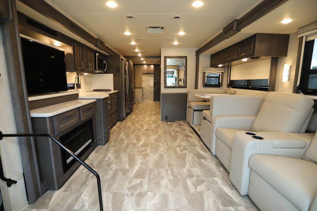 2023 Thor Challenger 37FH 15306