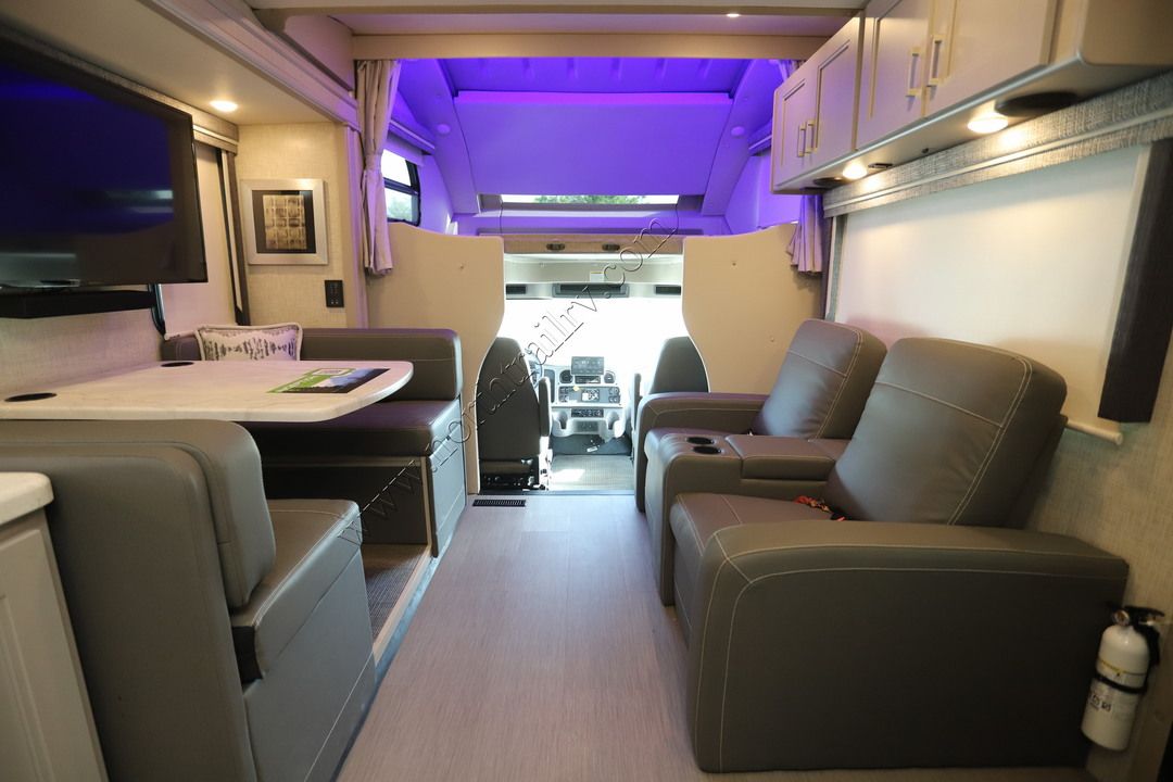 2023 Thor Inception 38BX 14988