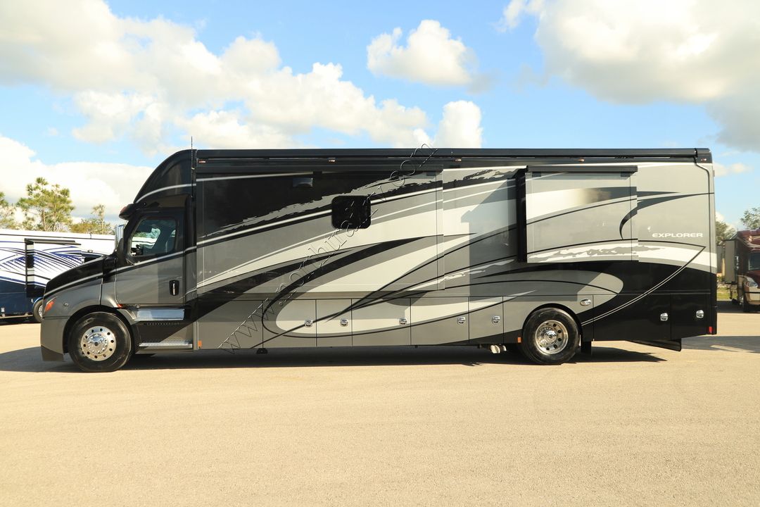 2023 Renegade Rv Explorer 40ERB 14848