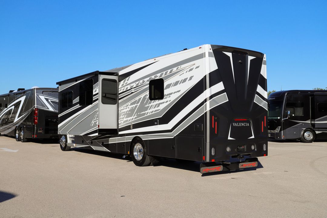 2023 Renegade Rv Valencia 38RB 14920