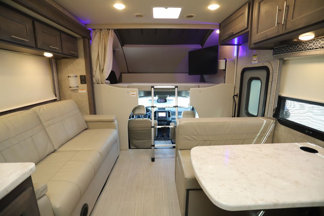 2022 Thor Magnitude 34SV 14017-1