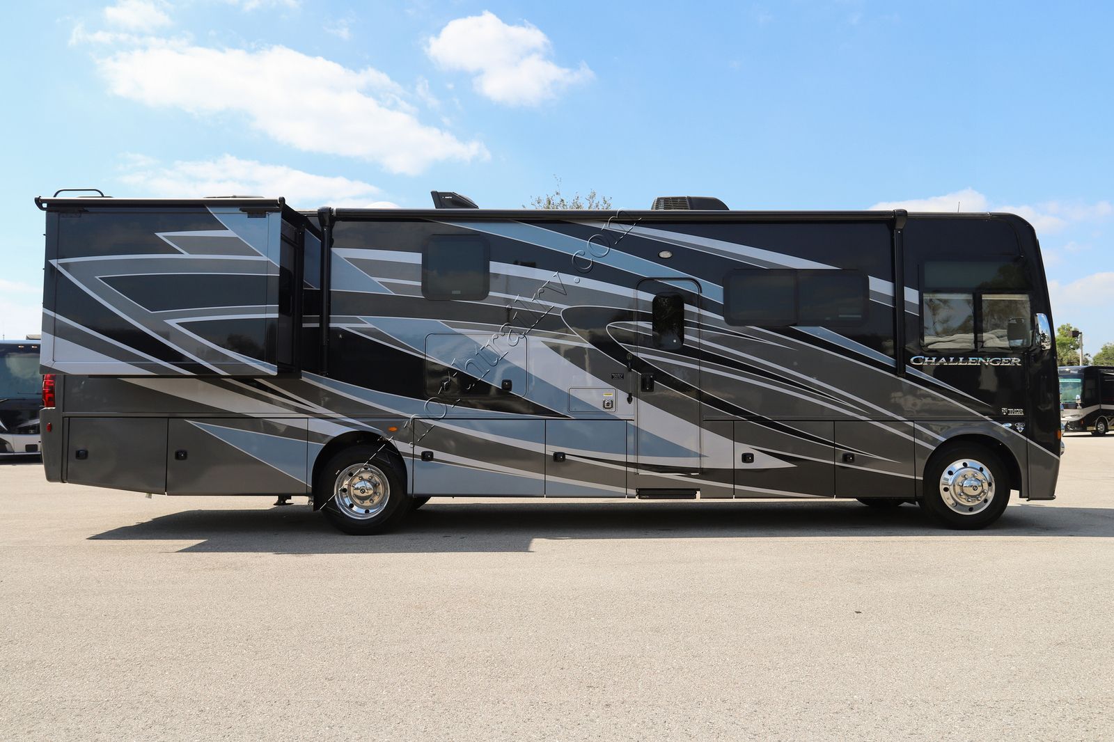Thor Motor Coaches For Sale | North Trail RV Center