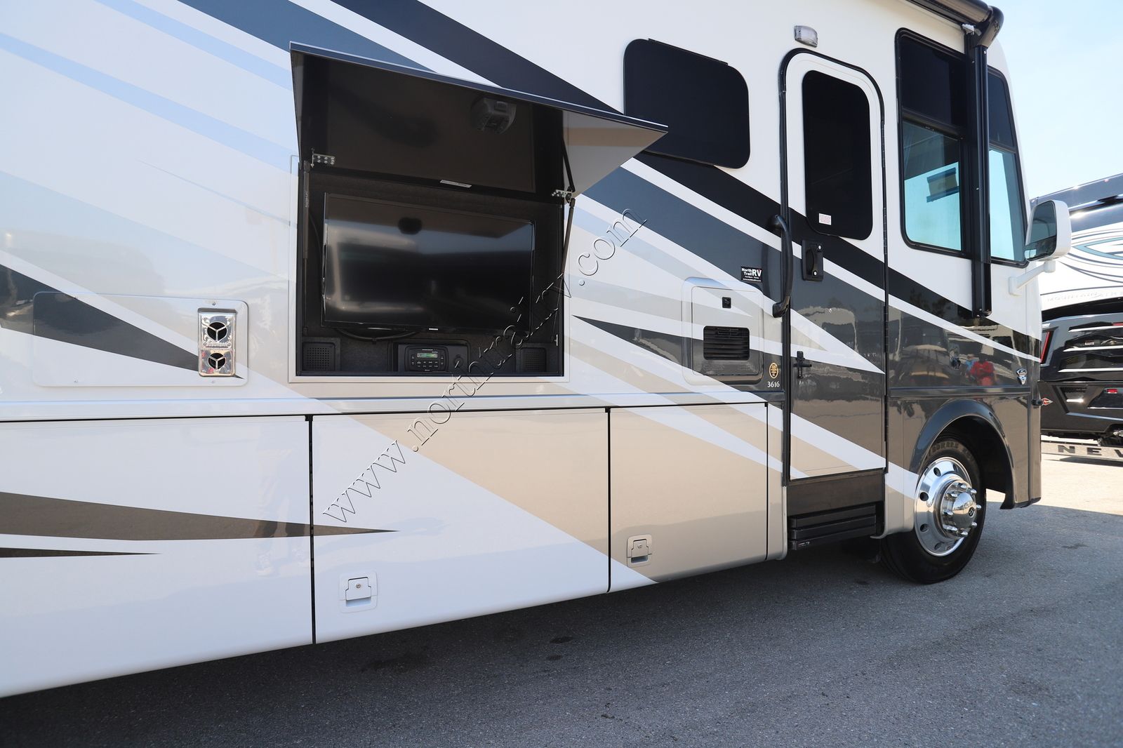 Newmar Motorhomes For Sale | North Trail RV Center