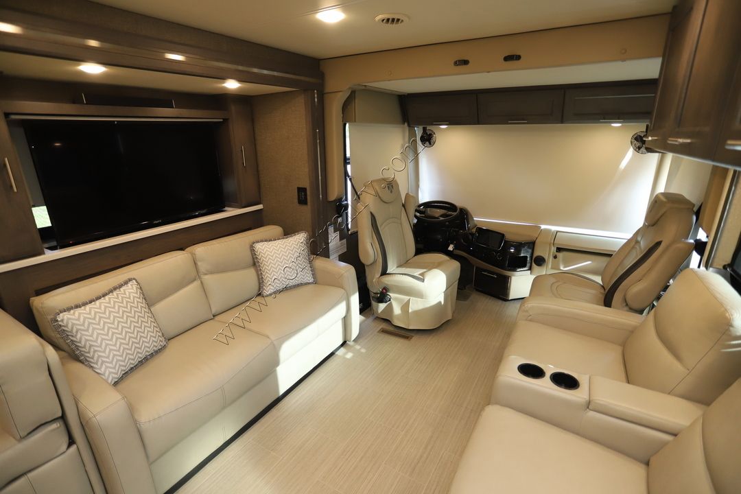 2021 Thor Palazzo 37.4 14966-1