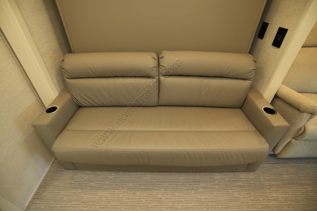 2021 Tiffin Motor Homes Wayfarer 25RW 19018