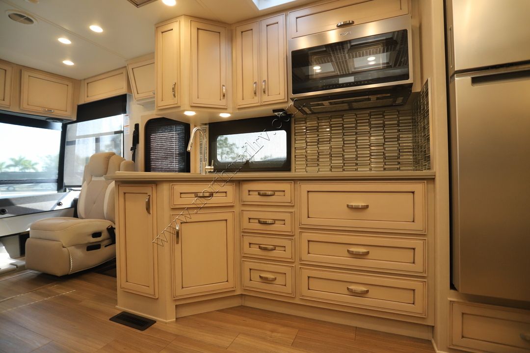 2021 Newmar Canyon Star 3710 19019