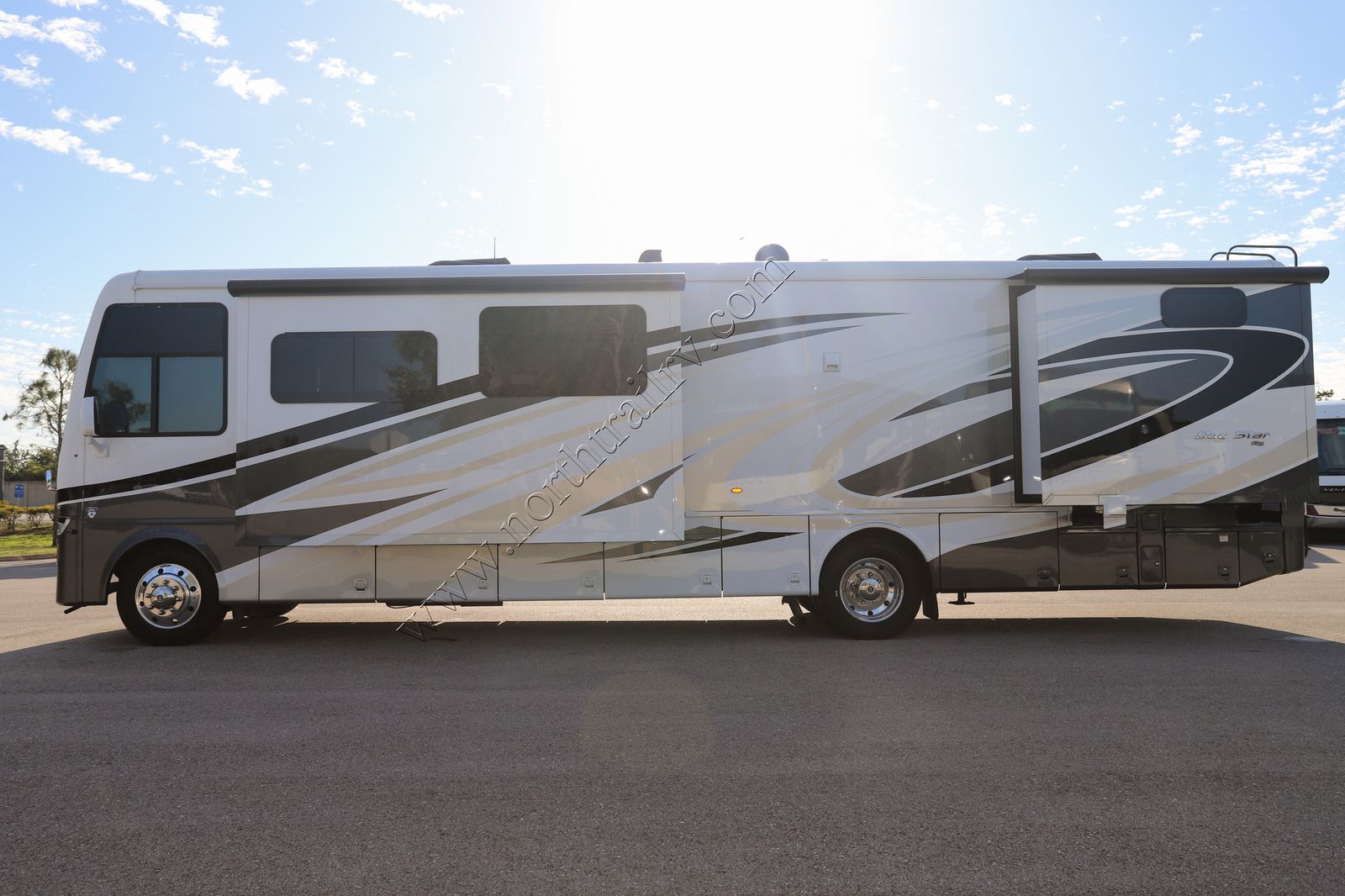 New and Used RVs for Sale in Fort Myers, FL | North Trail RV Center