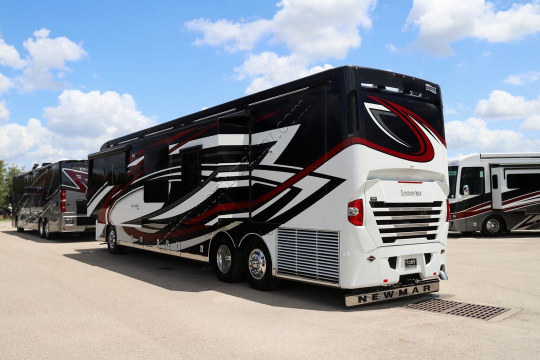 2023 Newmar London Aire 4535 15530