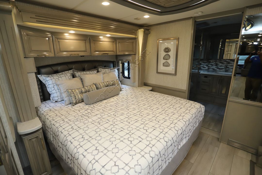 2023 Newmar London Aire 4535 15530