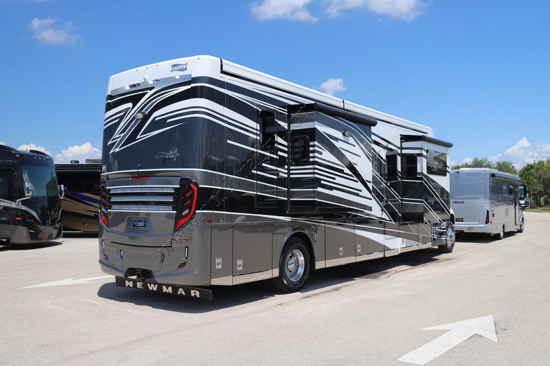 2023 Newmar Super Star 4059 15513