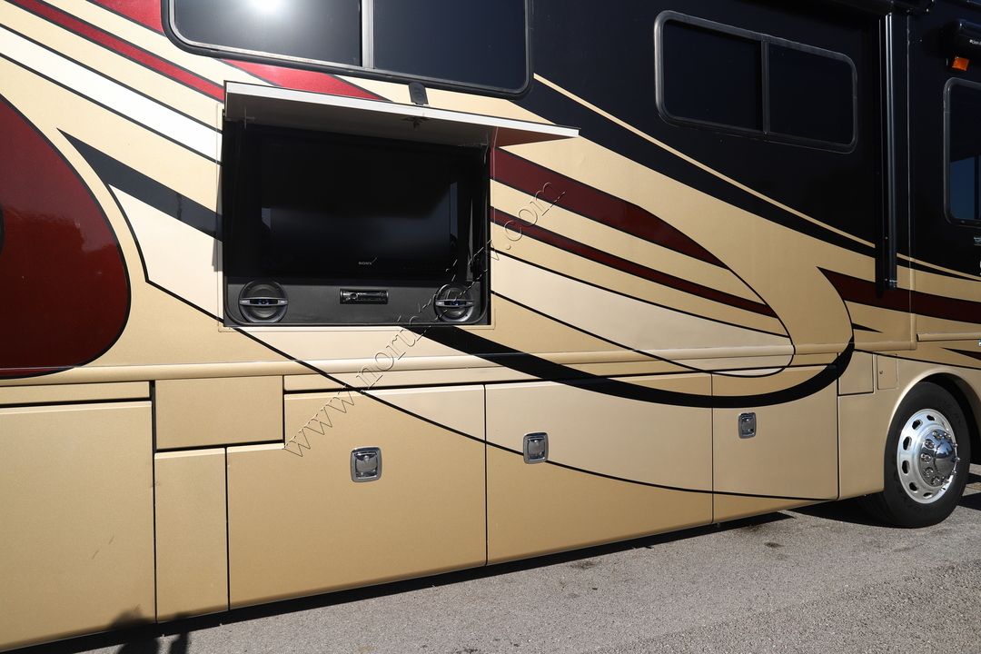 2013 Fleetwood Discovery 40G 14848-2