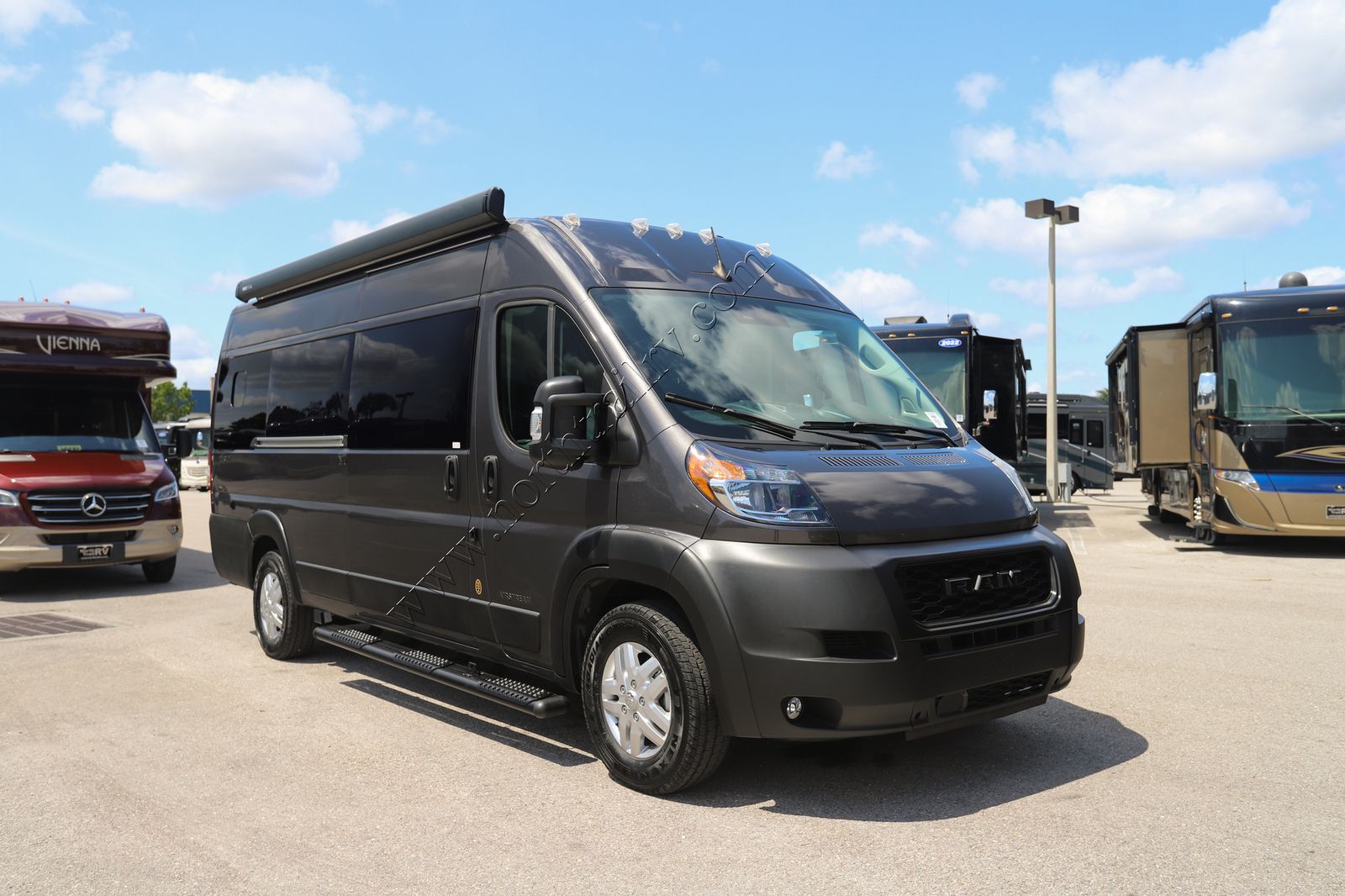 New Airstream Rangeline Touring Coach | Airstream of South Florida