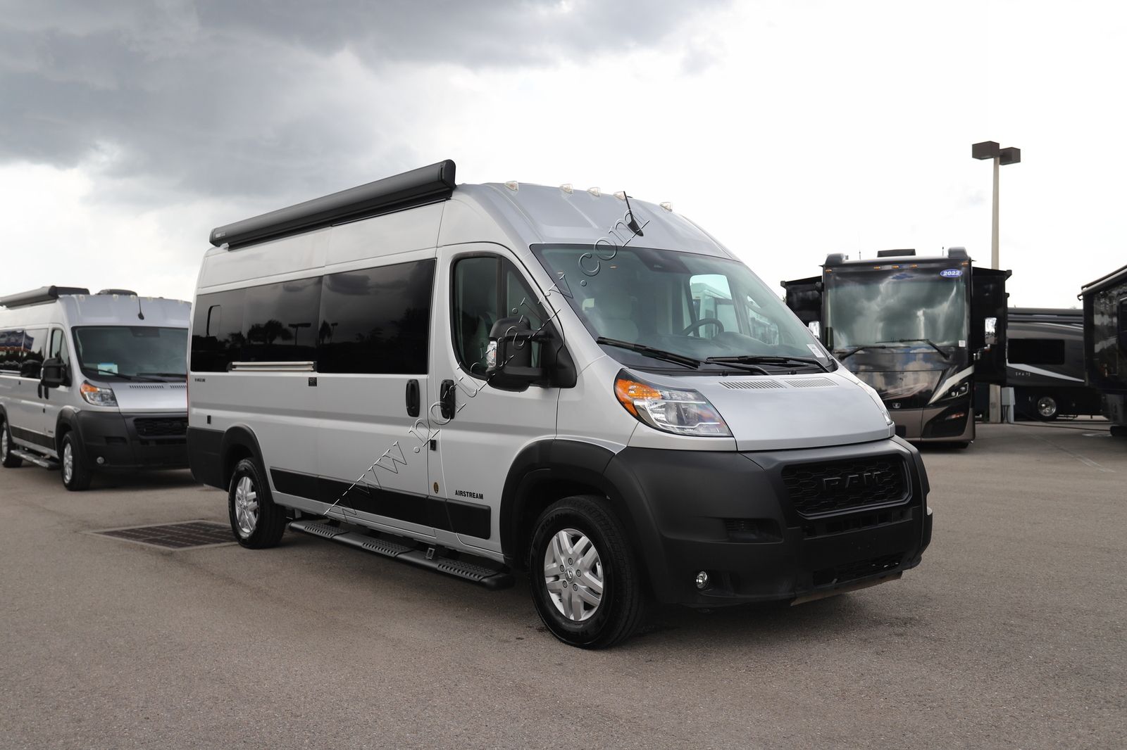 New Airstream Rangeline Touring Coach | Airstream of South Florida