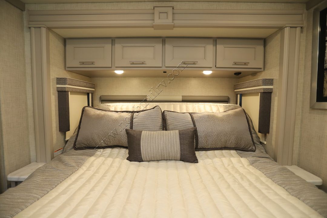 2022 Thor Inception 38MX 15170-1