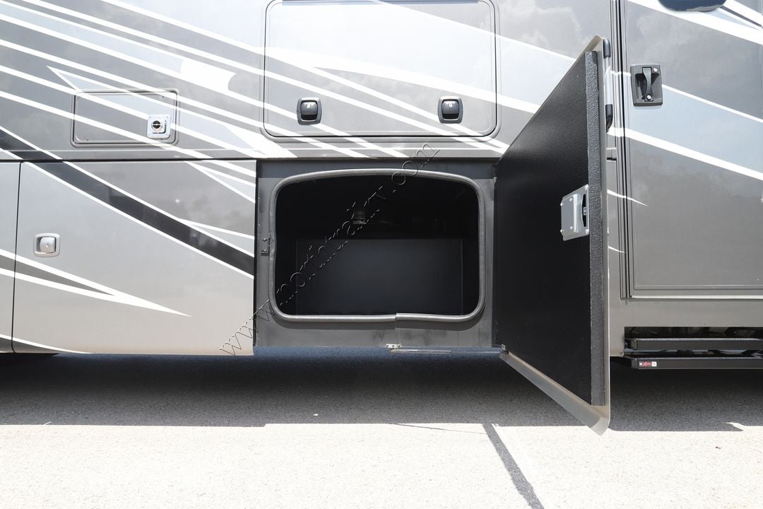 2022 Thor Inception 38MX 15170-1