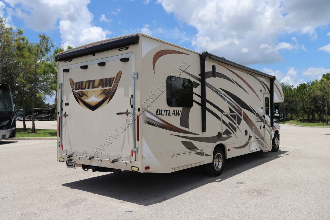 2016 Thor Outlaw 29H 15462-1