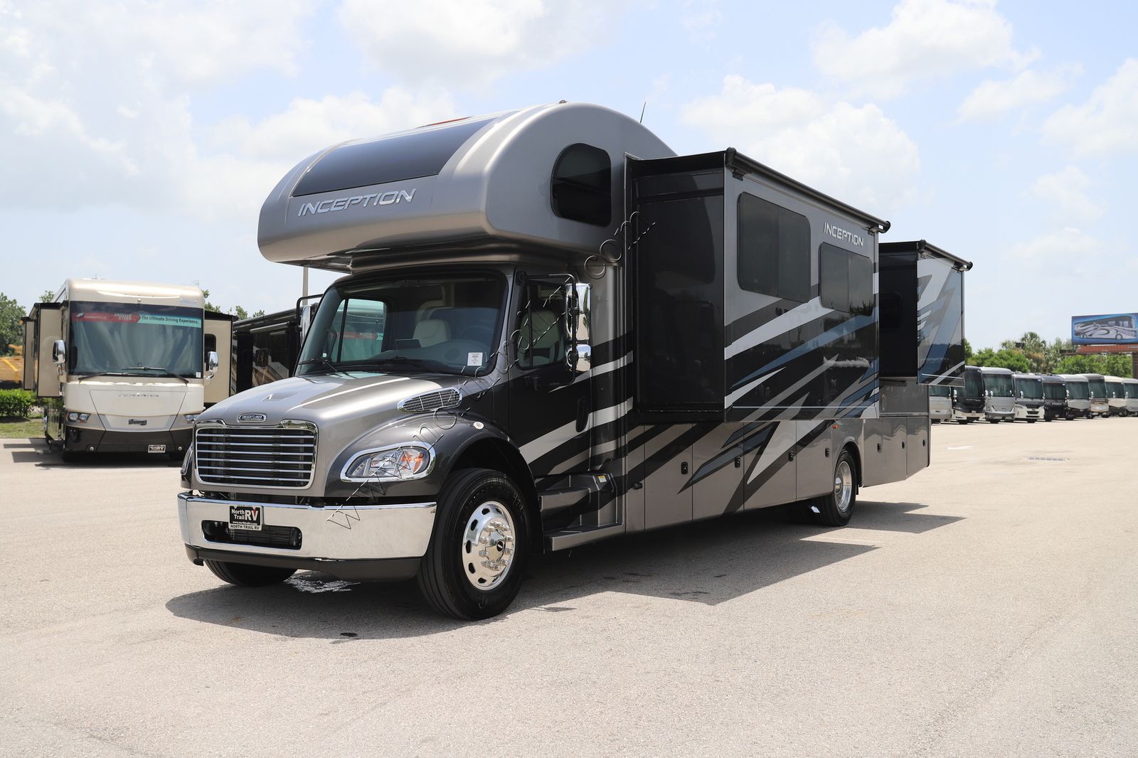 Thor Motor Coaches For Sale | North Trail RV Center