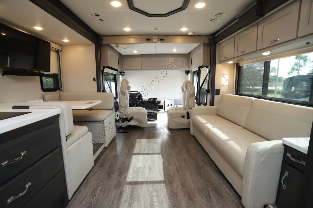 2024 Thor Riviera 39BH 15644