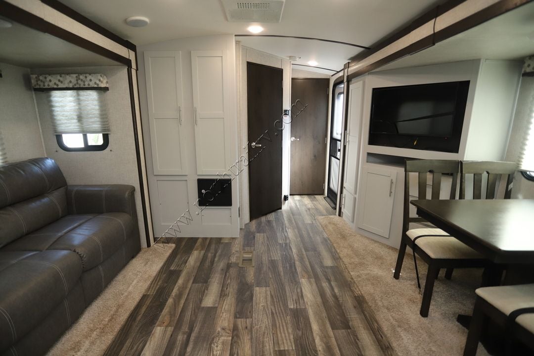2019 Keystone Bullet Premier 24RK 14726-2