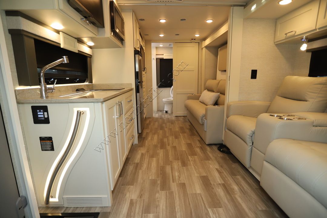 2024 Tiffin Motor Homes Wayfarer 25RW 15664