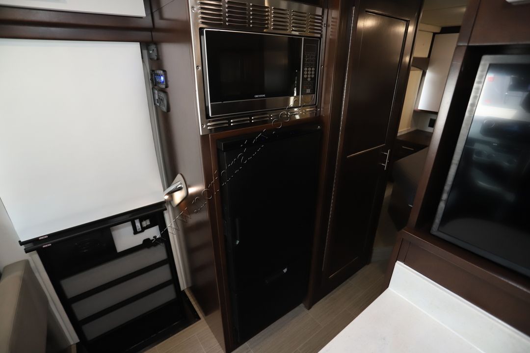 2023 Regency Conversions Ultra Brougham 25IB 15528-2