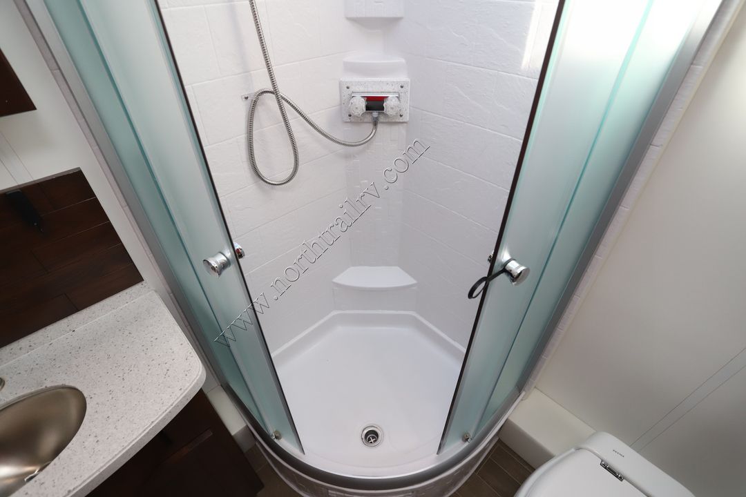 2021 Regency Conversions Ultra Brougham 25MB 19057-2