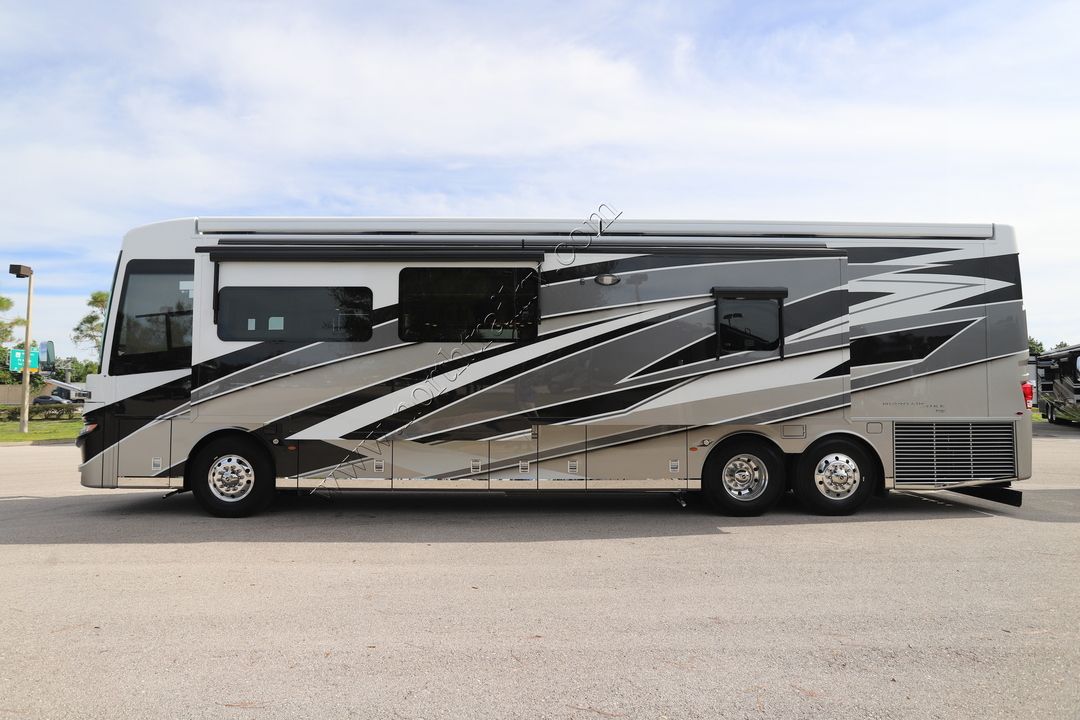 2024 Newmar Mountain Aire 4118 15694