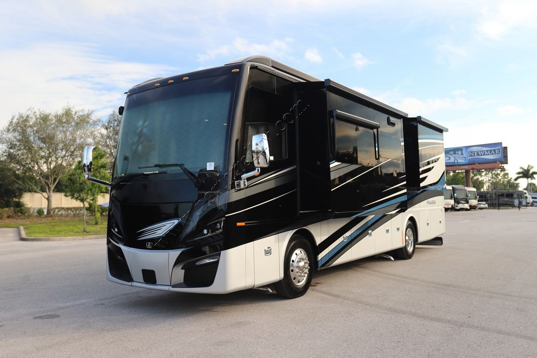 2024 Tiffin Motor Homes Phaeton 35CH 15903