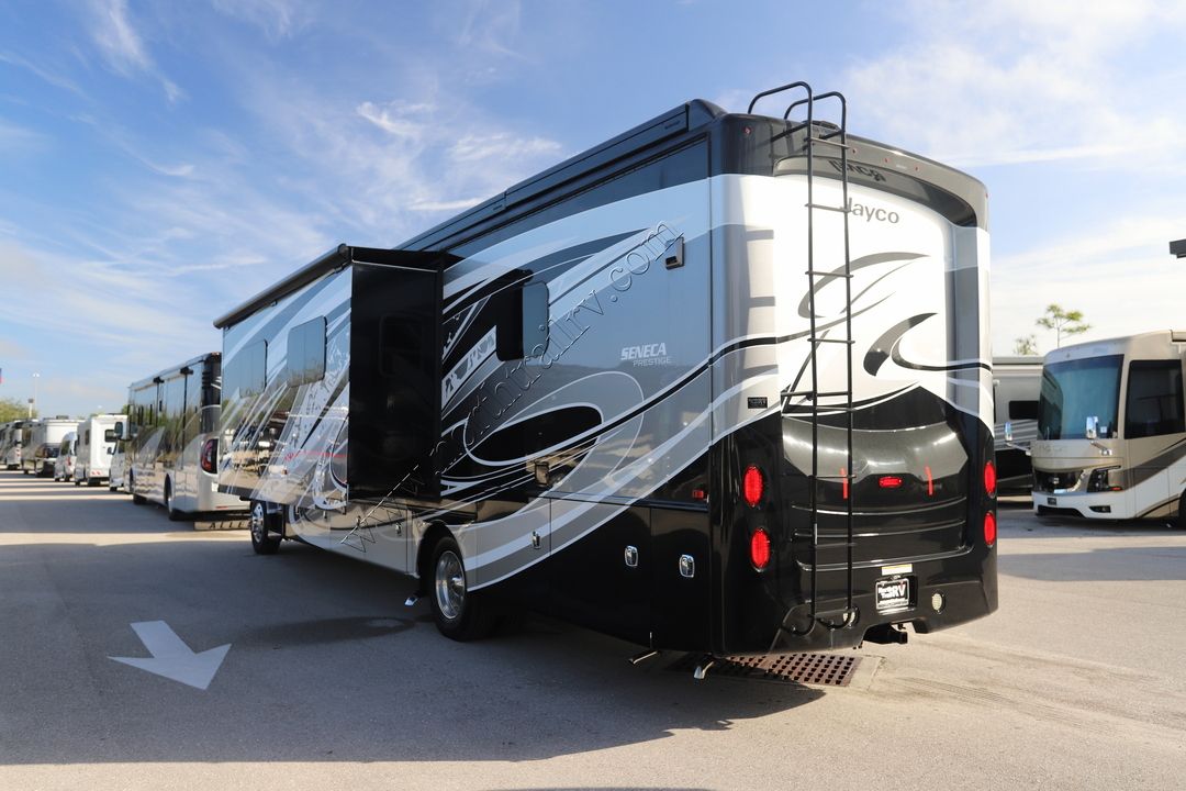 2021 Jayco Seneca Prestige 37K 15086-1