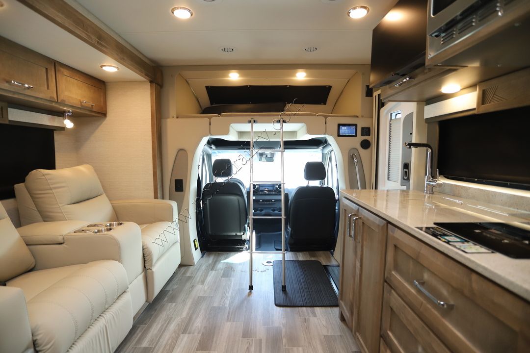 2024 Tiffin Motor Homes Wayfarer 25RW 15879