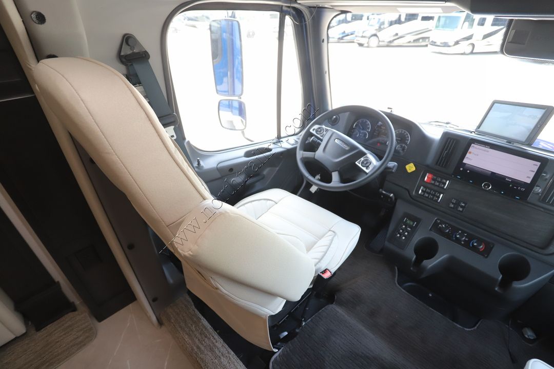 2024 Dynamax Dynaquest Xl 3801TS 15851