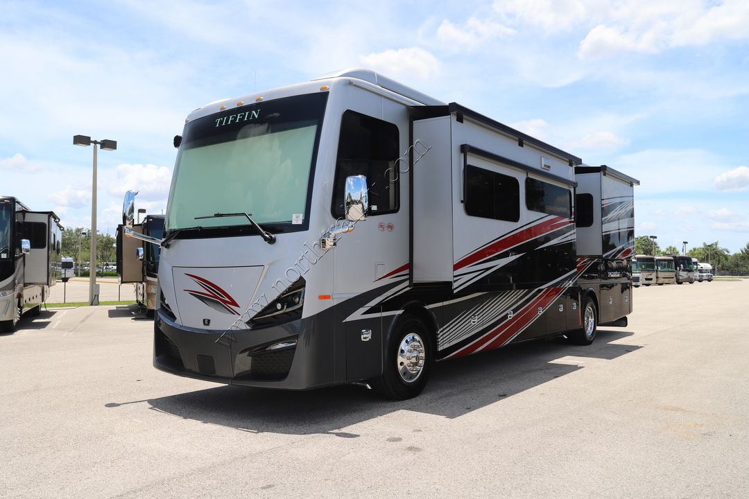 2025 Tiffin Motor Homes Phaeton 40IH 15952
