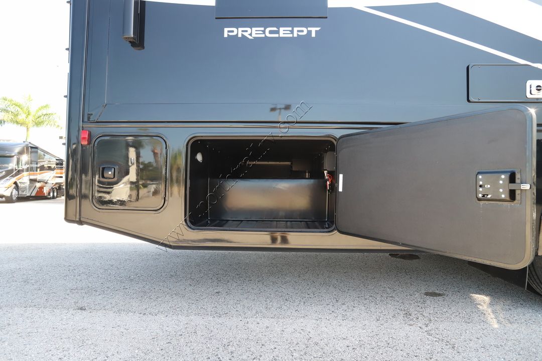2025 Jayco Precept 34G 16115