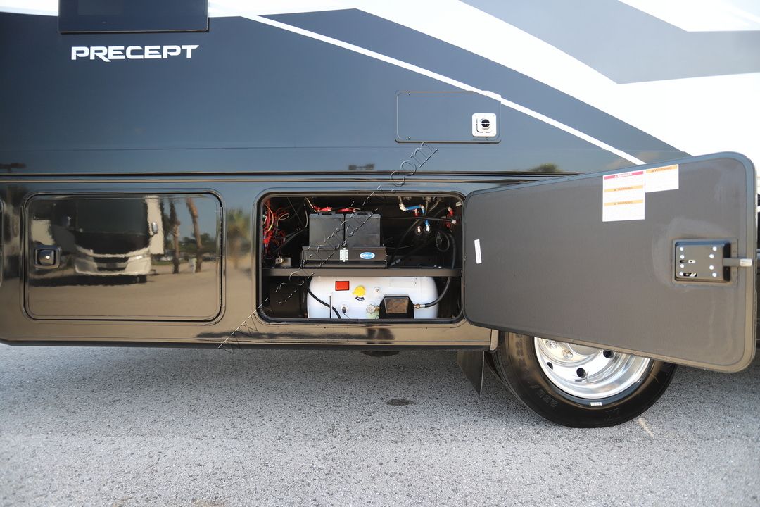 2025 Jayco Precept 34G 16115