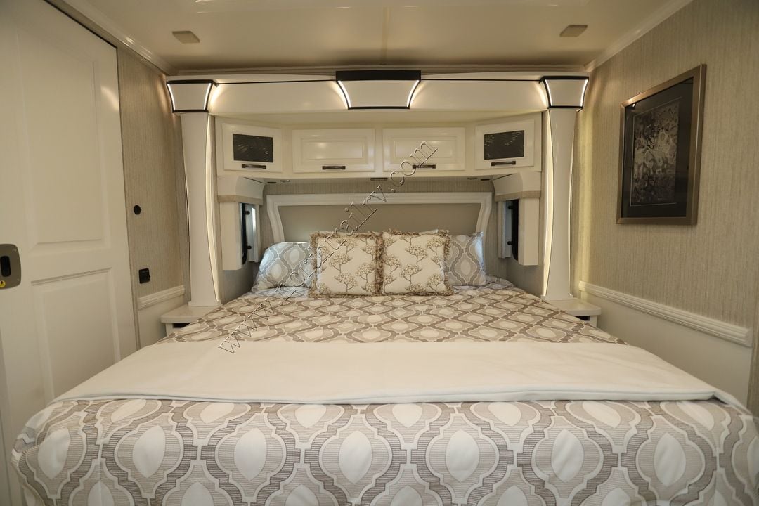 2025 Newmar Dutch Star 4325 16045