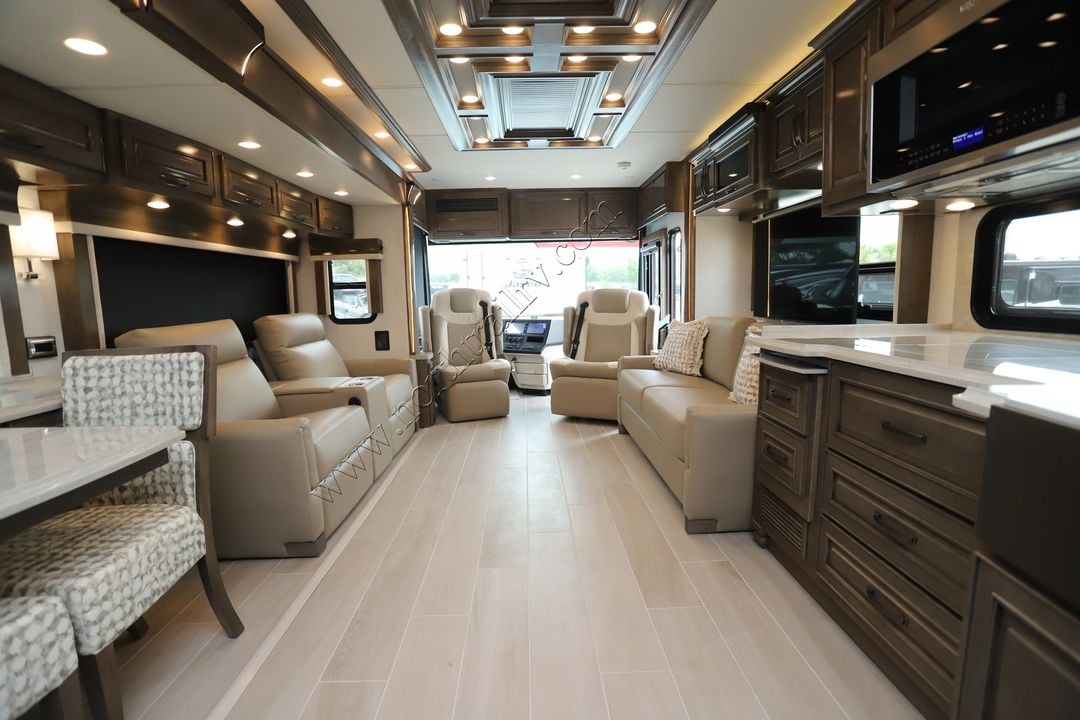 2025 Newmar Dutch Star 4369 15998